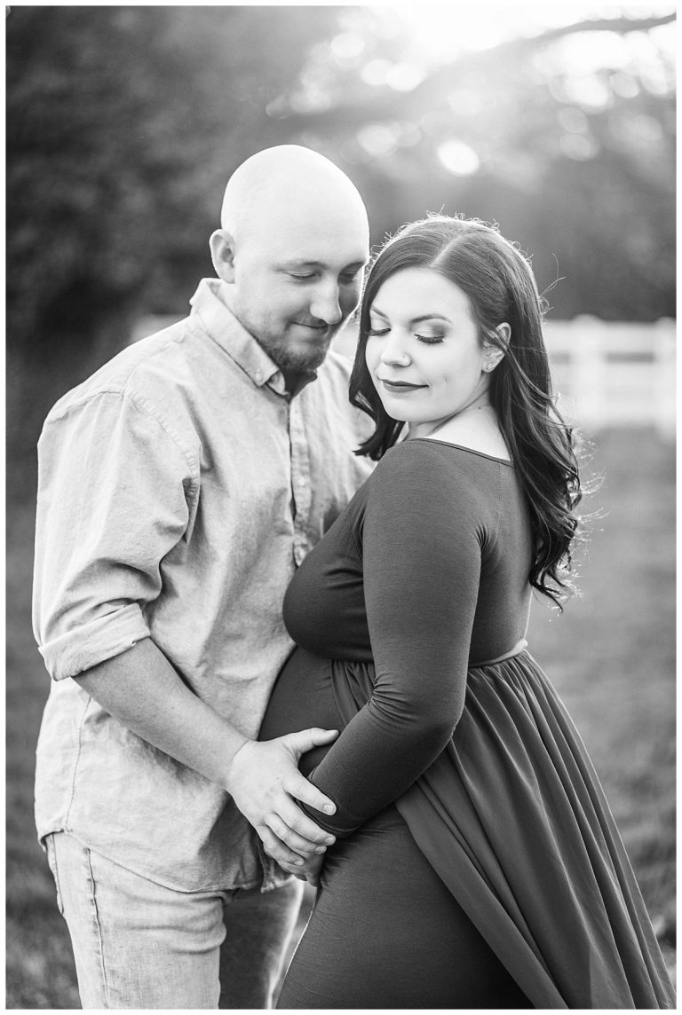 Chelsea & Aaron | A Hollywood Maternity Session - amandawosephotography.com